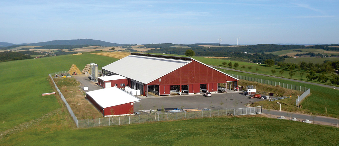 lw-heute.de – Stall mit drei Melkrobotern in Albessen errichtet | Stall ...
